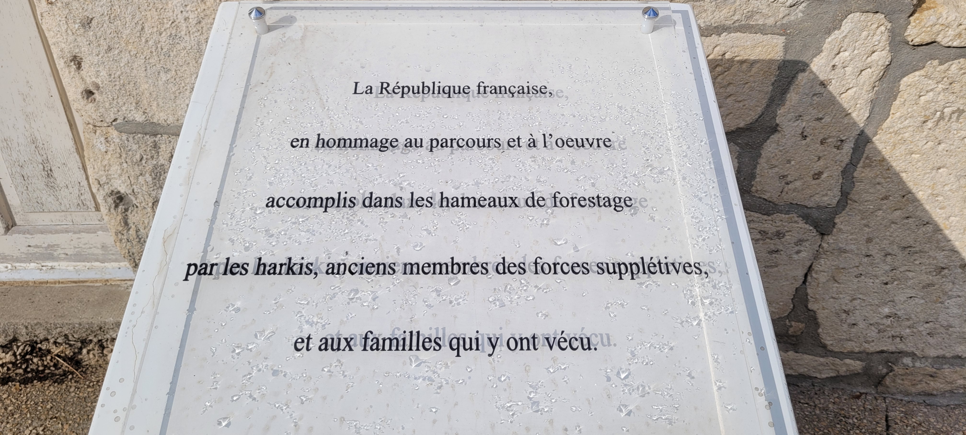 2023 09 23 Inauguration Et C r monie D hommage Aux Harkis Is sur 2023-09-23-inauguration-et-c-r-monie-d-hommage-aux-harkis-is-sur